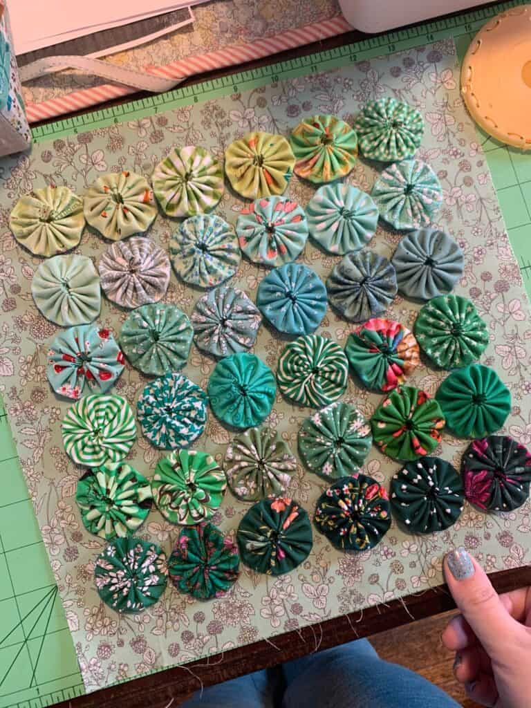Green Yo-Yo Pillow- Sewing Tutorial – Clover Needlecraft