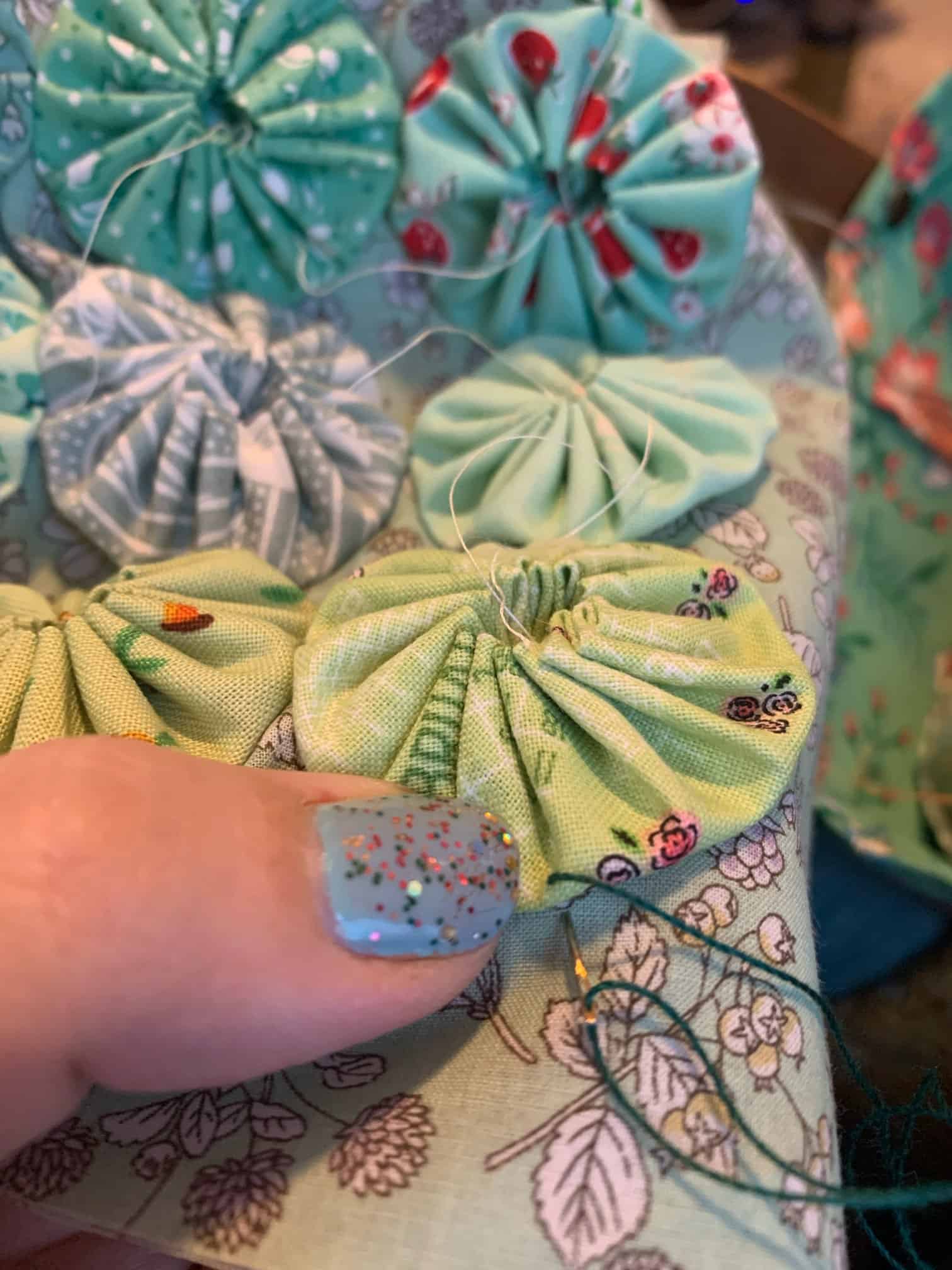 Green Yo-Yo Pillow- Sewing Tutorial – Clover Needlecraft