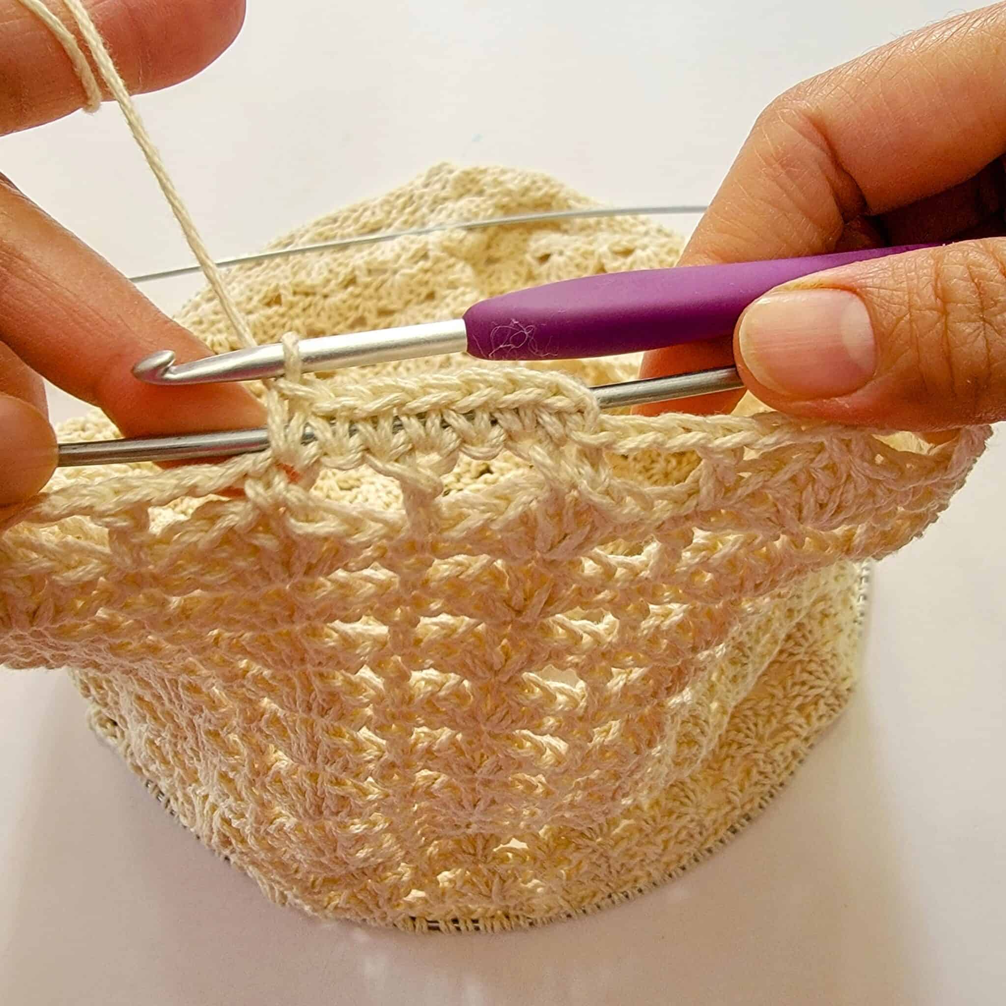 Capiz Lampshade – Crochet Pattern – Clover Needlecraft