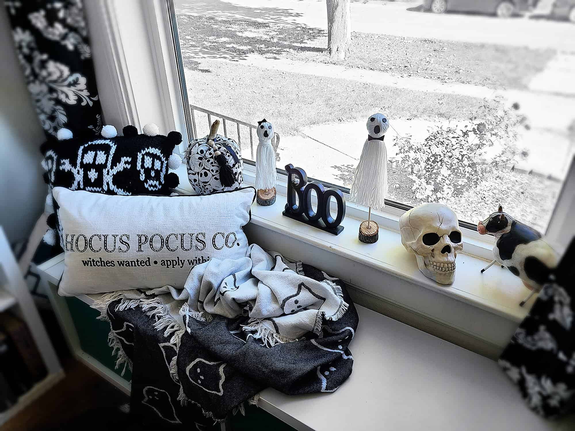 Yarn Ghosts *more halloween decor!* – Clover Needlecraft