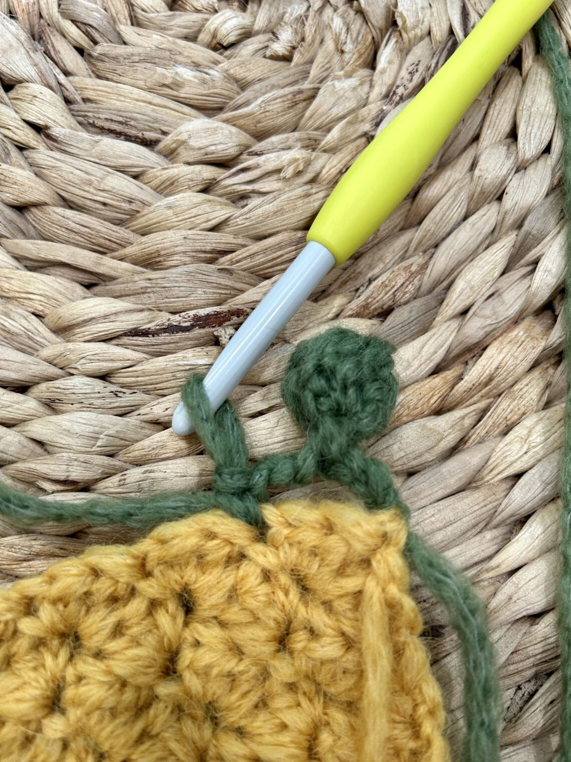 Color-Block Scarf (crochet pattern) – Clover Needlecraft