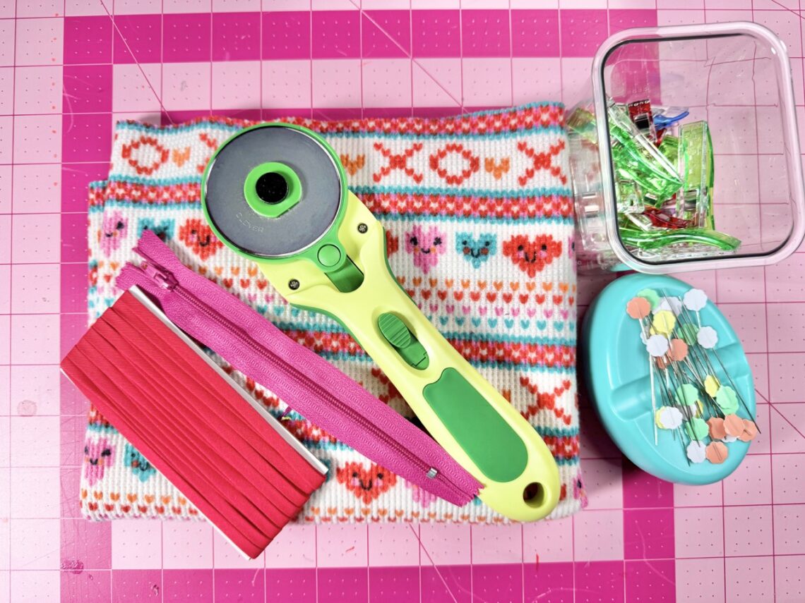 DIY Valentine’s Day Candy Pouch – Clover Needlecraft