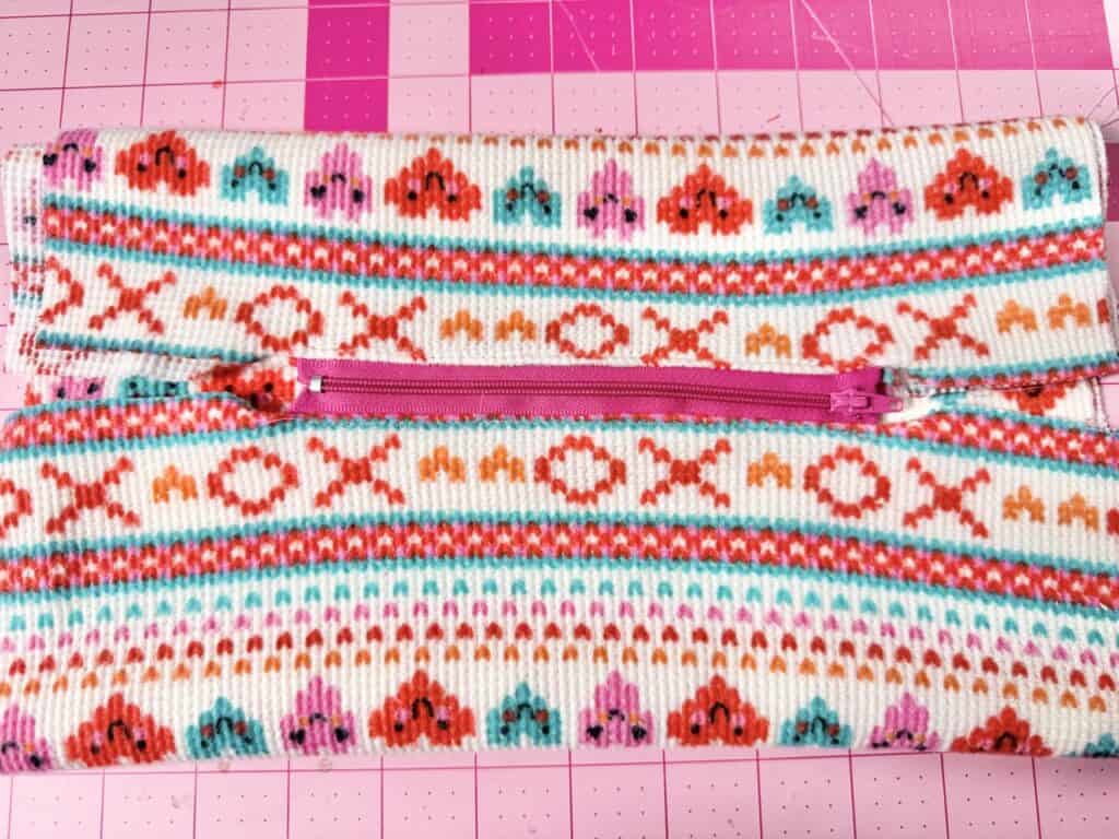 DIY Valentine’s Day Candy Pouch – Clover Needlecraft