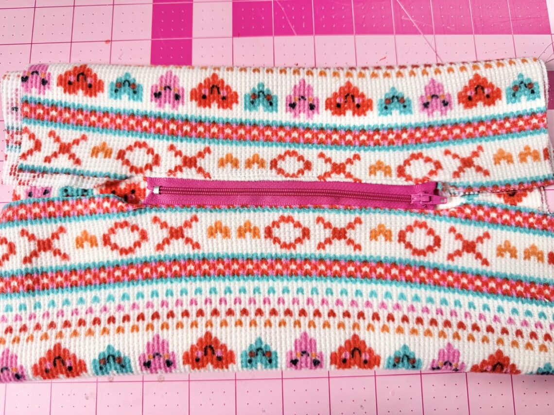 DIY Valentine’s Day Candy Pouch – Clover Needlecraft