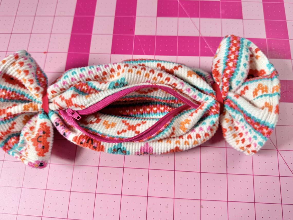 DIY Valentine’s Day Candy Pouch – Clover Needlecraft